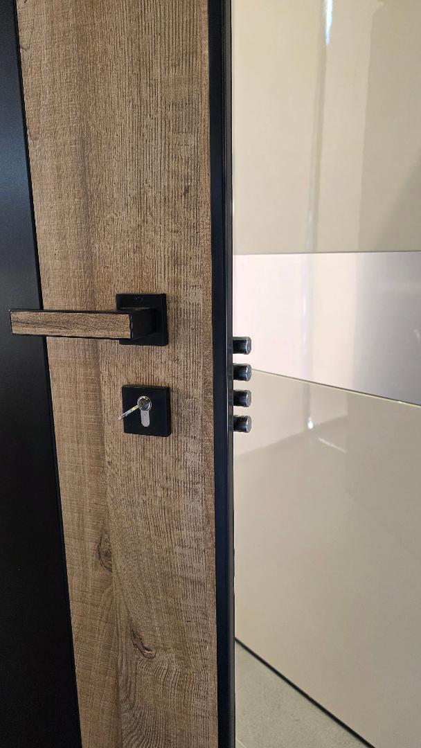 ΘΩΡΑΚΙΣΜΕΝΕΣ ΠΟΡΤΕΣ DANOI ΓΙΑ ΑΠΟΛΥΤΗ ΑΣΦΑΛΕΙΑ ΣΤΟ ΣΠΙΤΙ - Dolce